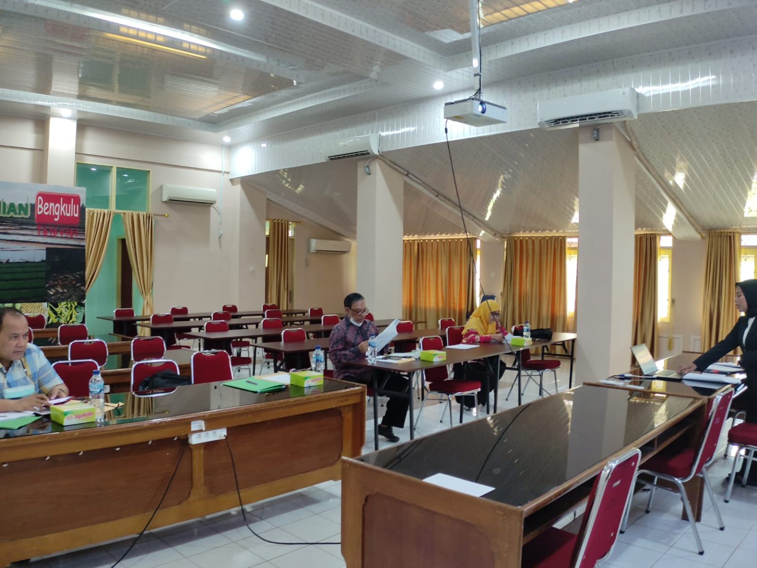 THESIS EXAMINATION IN THE NAME OF NUR JAMIAH RANGKUTI - Magister in ...
